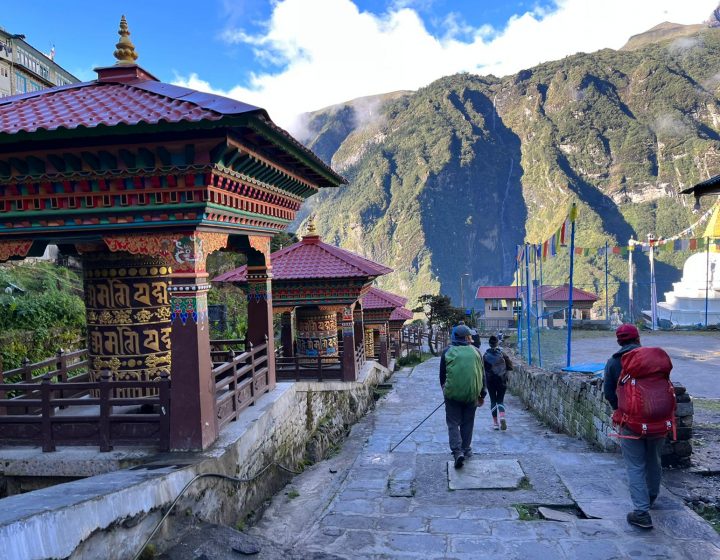 Place to See In Nepal - Trekking To Everest